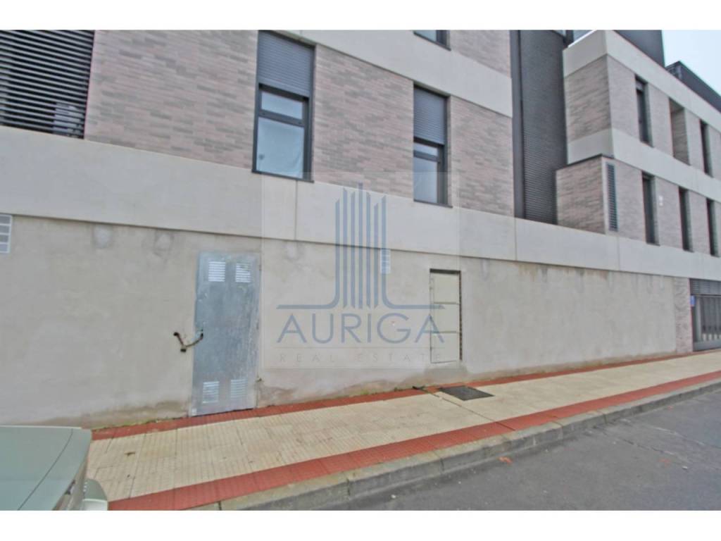 Tienda - Local comercial, Villanueva del Pardillo, Ref. 97905709 - Indomio.es