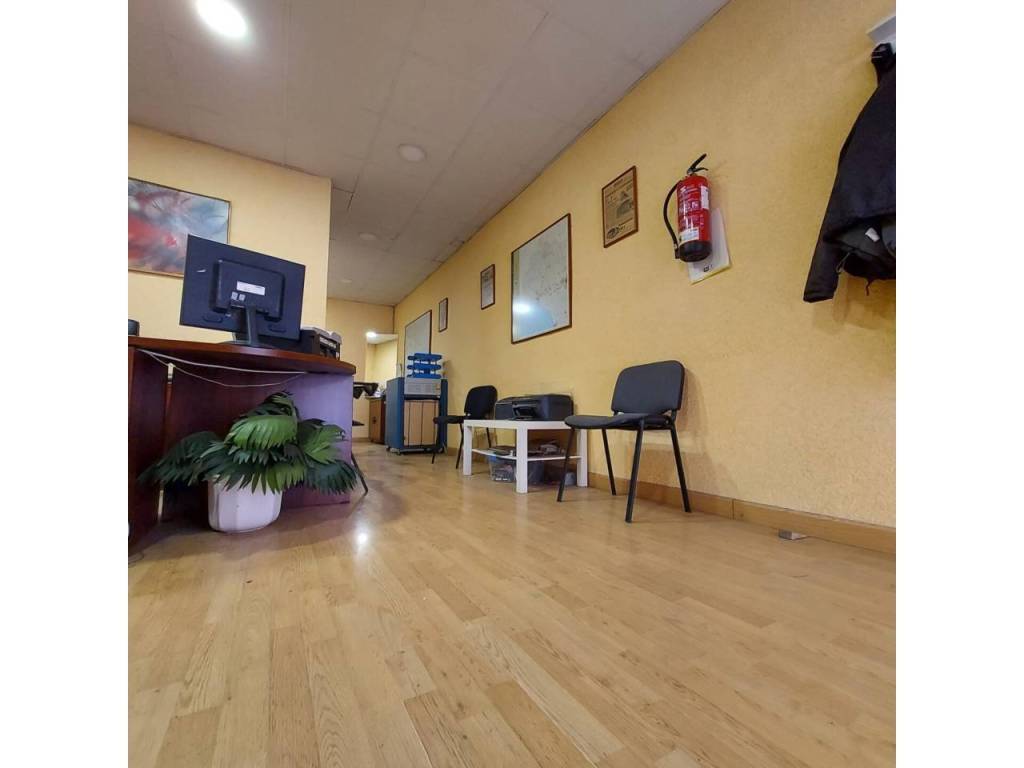 Tienda - Local comercial, Huelva, Ref. 98136347 - Indomio.es