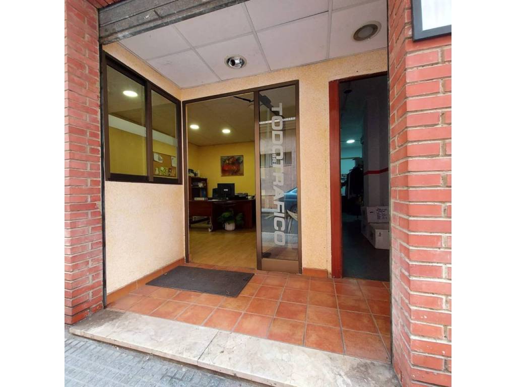 Tienda - Local comercial, Huelva, Ref. 98136347 - Indomio.es