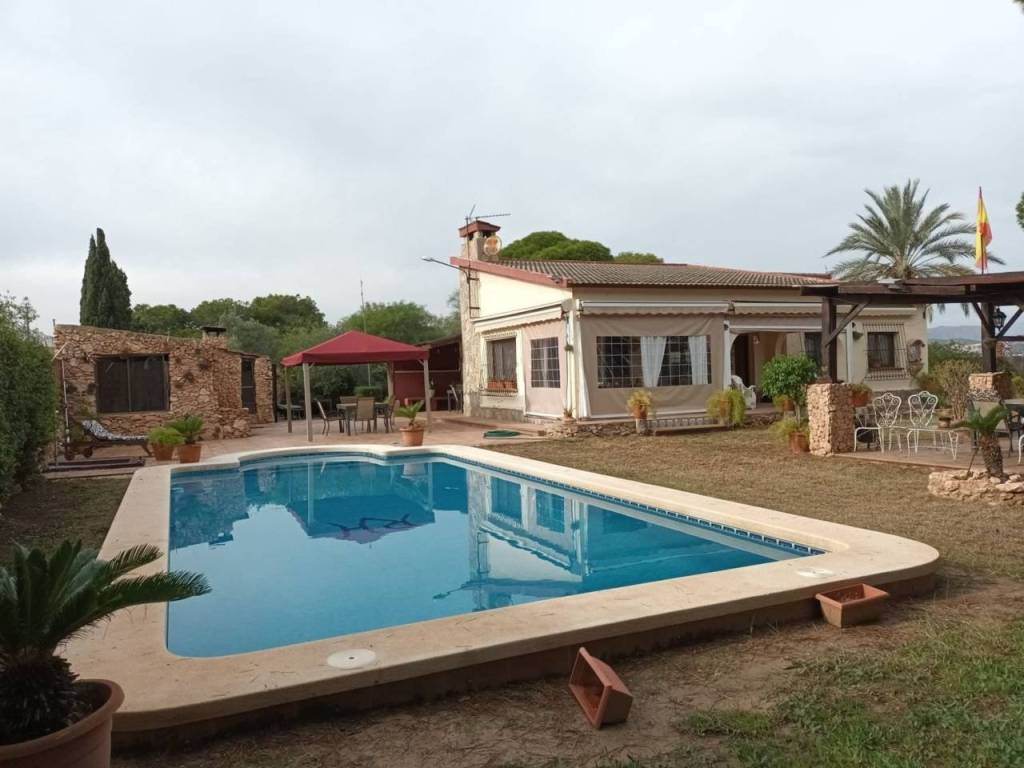 Venta Chalet en Pd Altet 2109 Elche - Elx. Muy buen estado, con terraza ...
