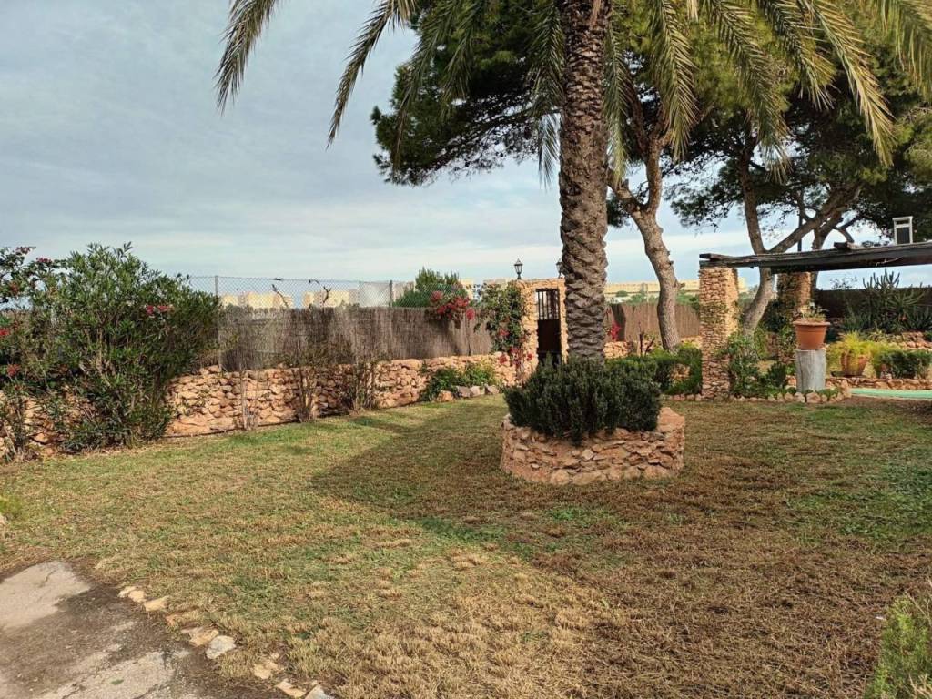 Venta Chalet en Pd Altet 2109 Elche - Elx. Muy buen estado, con terraza ...