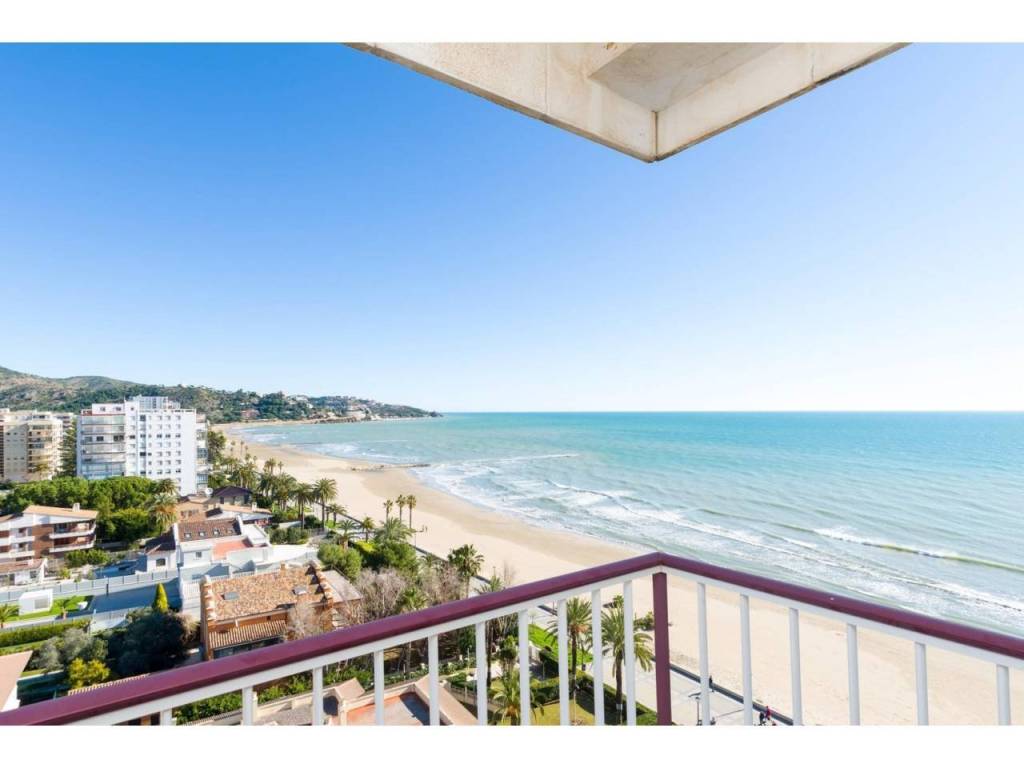Venta Piso Benicasim - Benicàssim. Piso de dos habitaciones en Marítimo ...